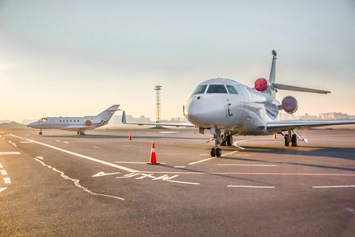 Private jet Schiphol Airport: fly private to and from Amsterdam - Jet View